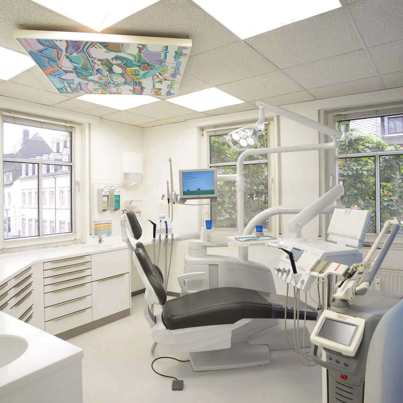 Praxis - Zahnarztpraxis Dr. Rieß: Ihr Zahnarzt für Wittlich, Trier ...